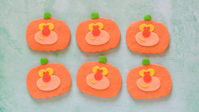 Duggee Pumpkin Cookies - Hey Duggee Official Website