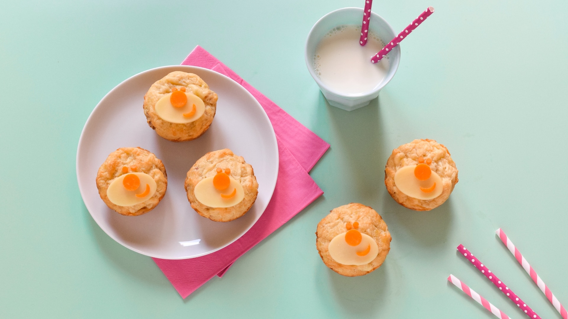 Duggee Cheese and Ham Muffins - Hey Duggee Official Website