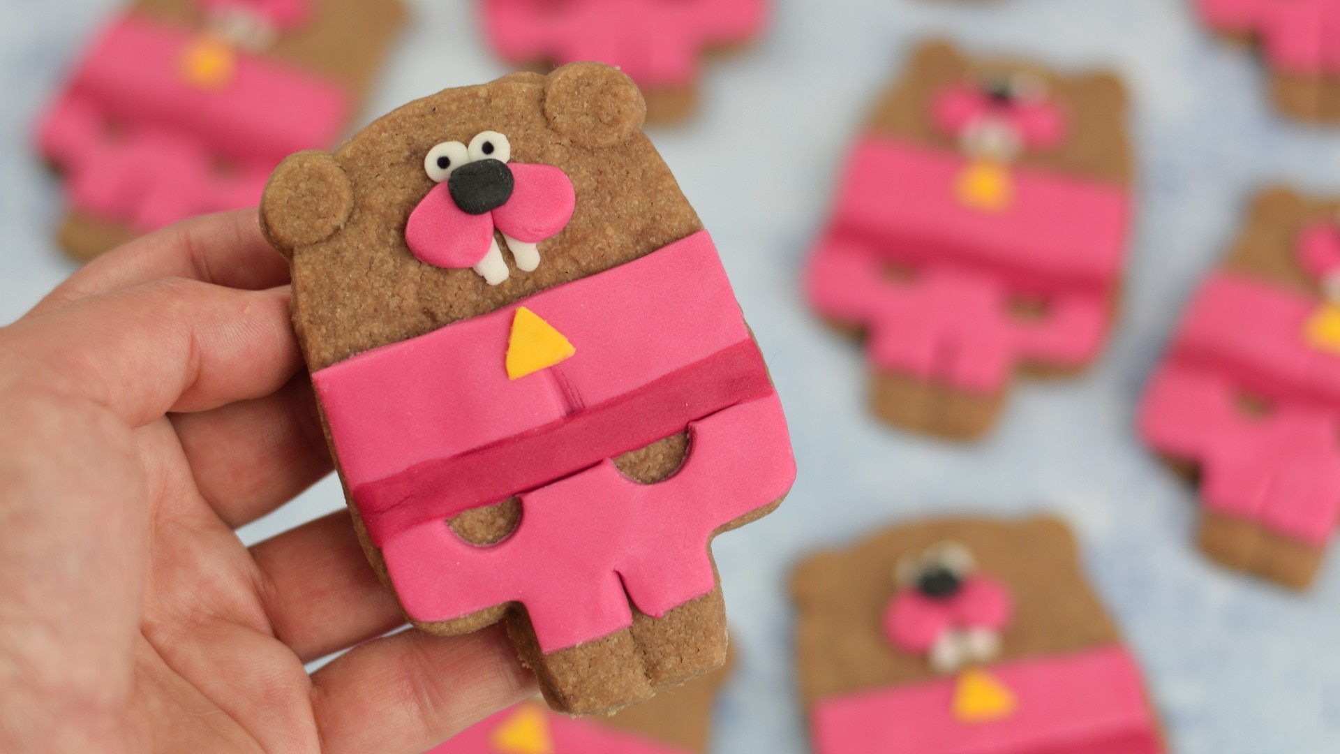 Mrs Weaver Cookies - Hey Duggee Official Website